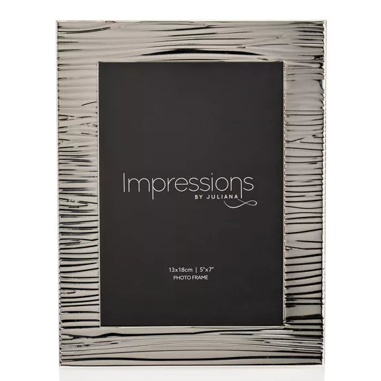 Silver Ripple Textured 5' x 7' Photo Frame – Scarlet Ribbons